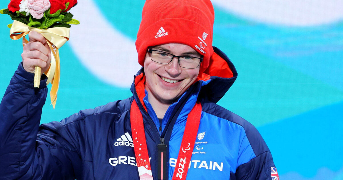 Easy News: Neil Simpson wins gold for Great Britain at the Winter ...